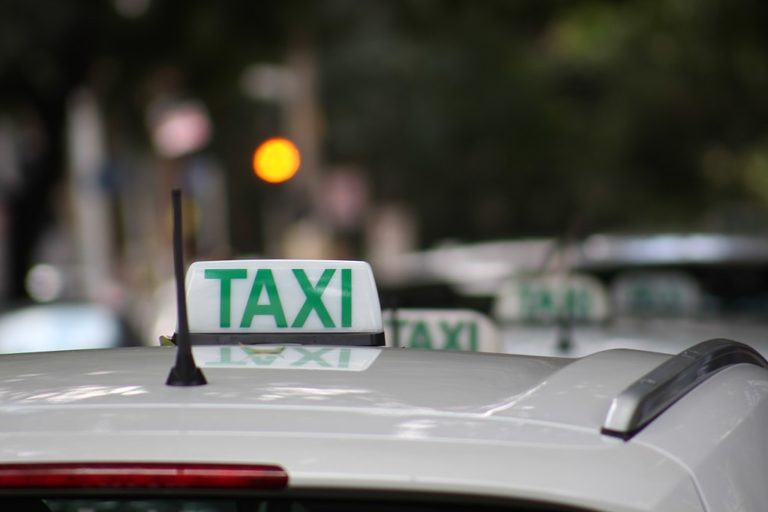 Comodidade e Segurança: Conheça a Viagem de Táxi pelo App da Uber